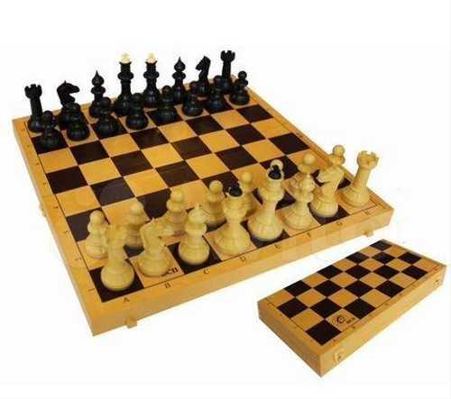 Настольная игра "Шахматы" (300х300 мм)
