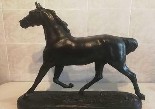Скульптура Бегущий конь (Китайка) 1959г