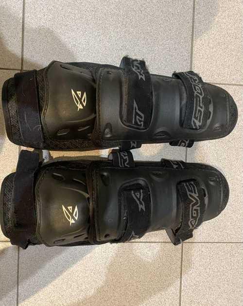 Наколенники AGV