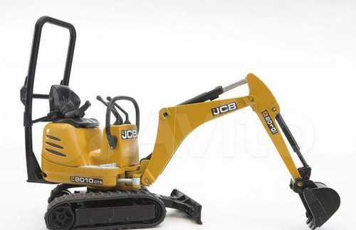 Мини-экскаватор Bruder JCB 8010 CTS (62-003)