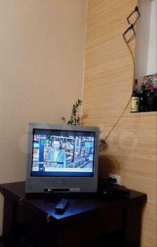 Телевизор sony Trinitron с TV приставкой Т2