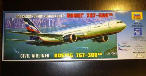 Сборная модель самолет Boeing 767-300