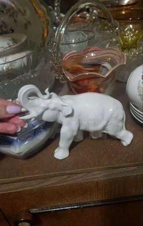 Слон фарфоровая статуэтка лфз