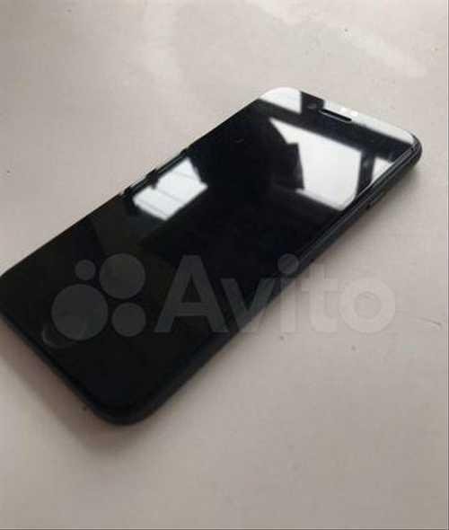 iPhone SE2020 64gb Black на гарантии
