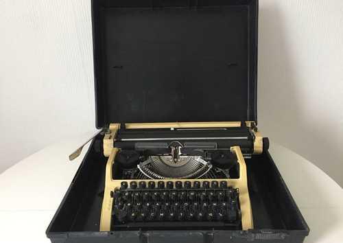 Печатная-пишущая машинка 1990 г. Роботрон гдр