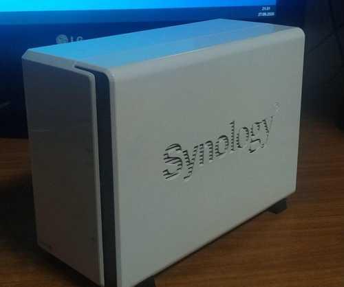 Сетевое хранилище Synology DS215J