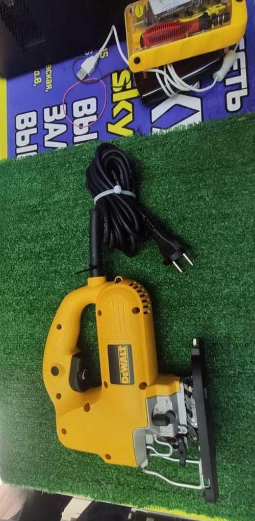 Лобзик Dewalt DW341