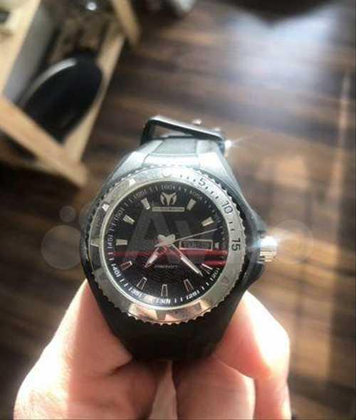 Часы женские Technomarine