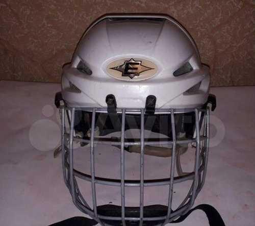 Шлем хоккей