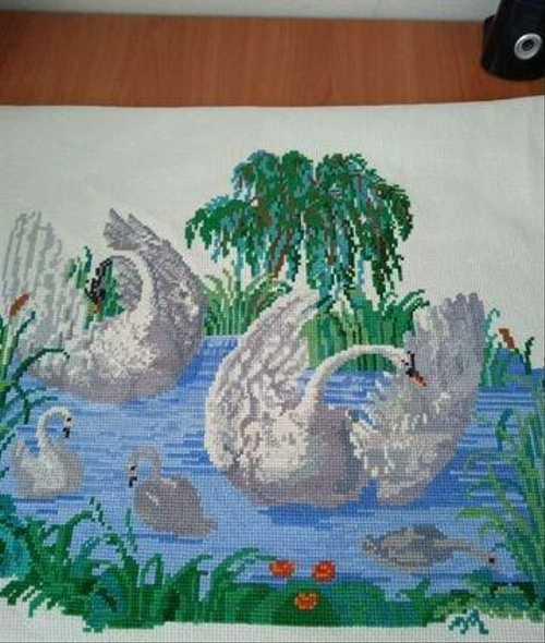 Вышивка крестом картина "Лебеди"