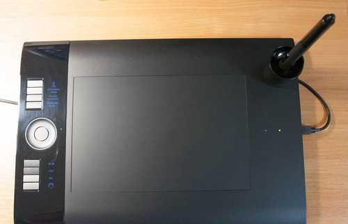 Wacom Intous 4 M PTK-540wl-ru