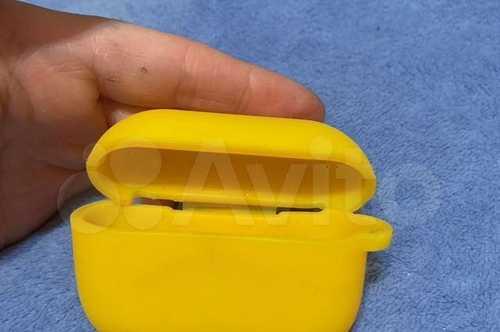 Наушники разные, чехол airpods pro. Одним лотом
