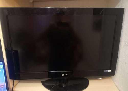 Телевизор LG (плазма 32)