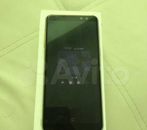 Телефон Samsung Galaxy A8