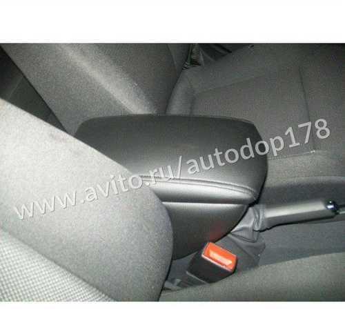 Подлокотник Opel Astra H