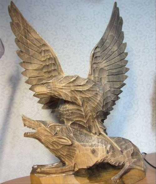 Статуэтка из дерева "Орел и волк" СССР