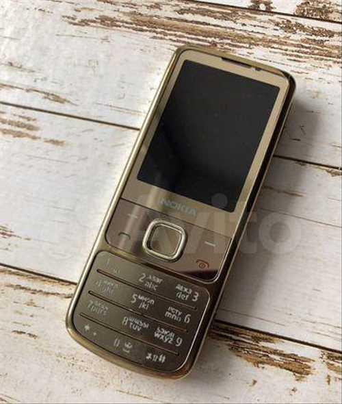 Nokia 6700 classic gold