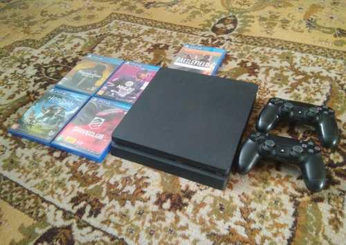 Sony PlayStation 4