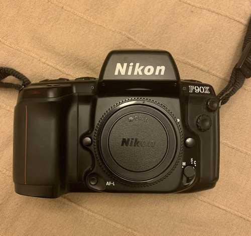 Пленочный фотоаппарат Nikon F90X
