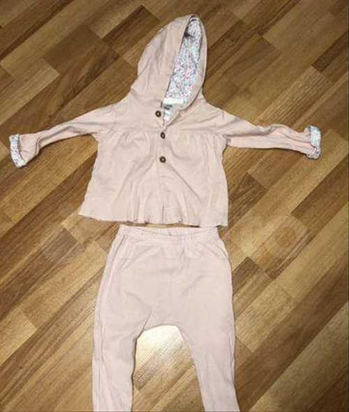 Костюм на девочку Carters 12 m