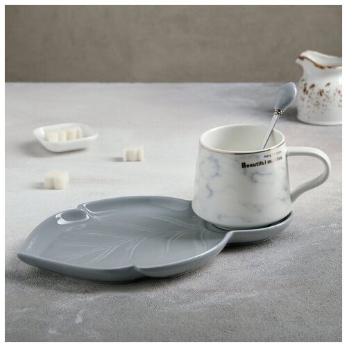 Чайная пара керамическая «Листочек», 3 предмета: чашка 320 мл, блюдце 25,5×16 см, ложка, цвет серый