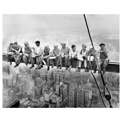 Плакат, постер на бумаге Lunch atop a Skyscraper/Обед на небоскрёбе. Размер 60 х 84 см