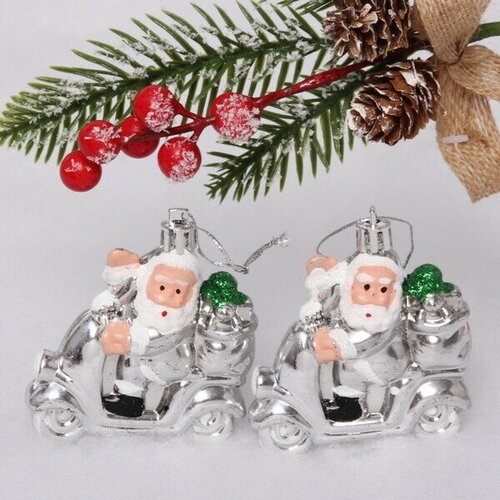 Ёлочная игрушка «Дед Мороз в машине» (2 шт) 7,1*2,7*7,8 см, серебро