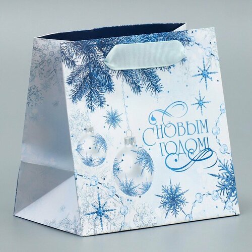 Пакет ламинированный квадратный «Снежинки», 14 × 14 × 9 см
