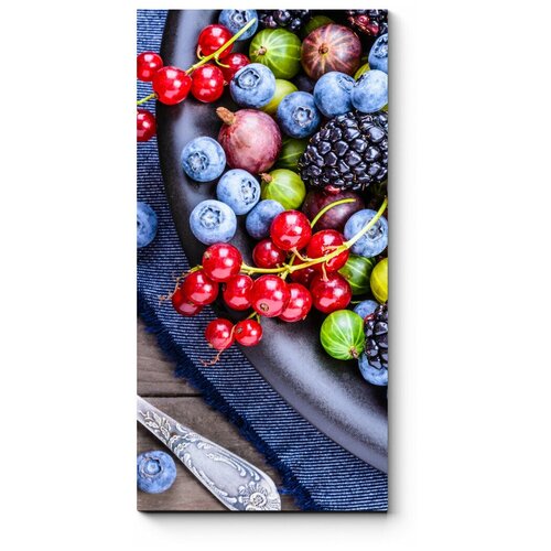 Модульная картина Россыпь сочных ягод 90x180