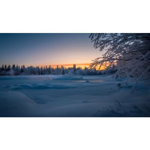 Картина на холсте 110x60 LinxOne "Финляндия зима лес сугробы" интерьерная для дома / на стену / на кухню / с подрамником