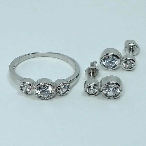 Ювелирный комплект: кольцо, серьги, серебро, 925 проба, родирование, фианит, размер кольца 17.5, длина 17.5 см.