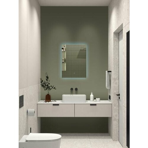 Зеркало для ванной Qwerty 80*60 вертикальное с холодной LED-подсветкой