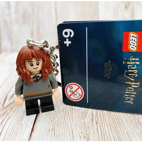 Брелок LEGO Гарри Поттер / Harry Potter - персонаж Гермиона Гренжер / Hermiona Granger, красный