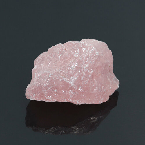 Камень натуральный "Розовый Кварц" (Мадагаскар), необработанный 40-50 г (40-48 мм)