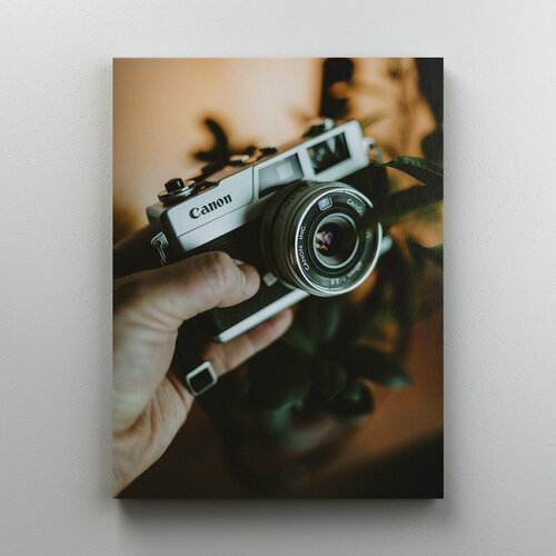 Интерьерная картина на холсте "Фотоаппарат Canon" фотография, размер 30x40 см