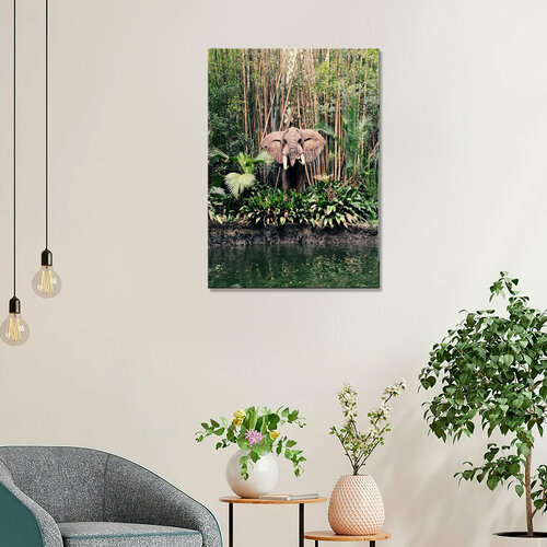 Интерьерная картина на холсте - Большой слон с хоботом в джунглях 50х70