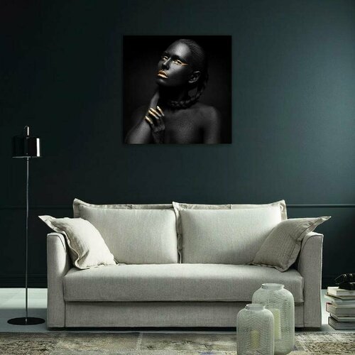 Картина на холсте 60x60 Альянс Лес "Стиль девушка черный" на подрамнике / интерьер/ декор