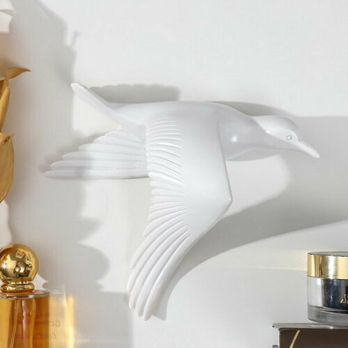 Сувенир полистоун настенный декор "Чайка, крылья вниз" белый 17.5х20 см