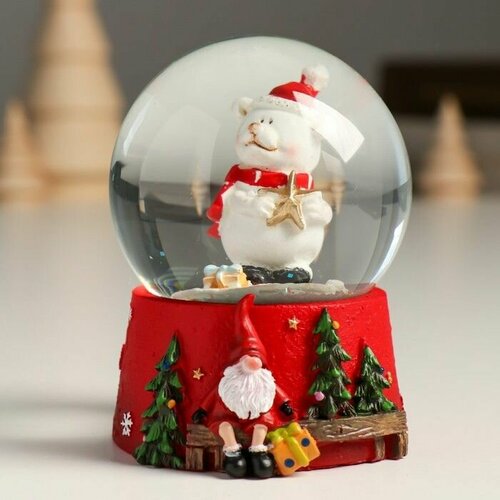 Стеклянный новогодний снежный шар "Белый мишка в новогоднем колпаке со звездочкой" 7х8х9 см