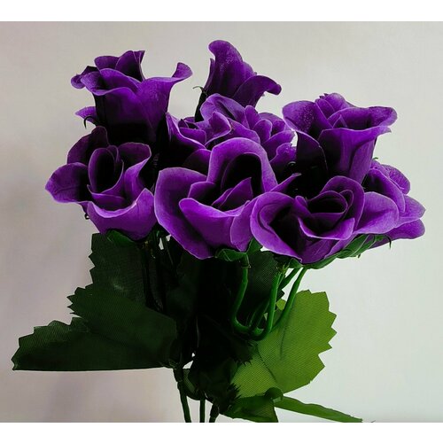 Розы фиолетовые, 3 стебля высотой 22см, на каждом 5 бутонов диаметром 5 см