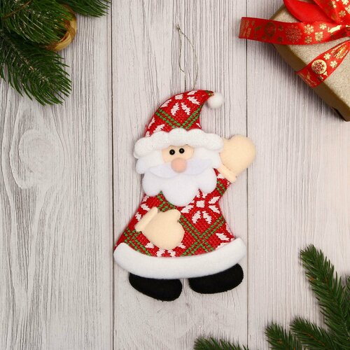 Мягкая подвеска "Дед Мороз" машет, 10х16 см, бело-красный
