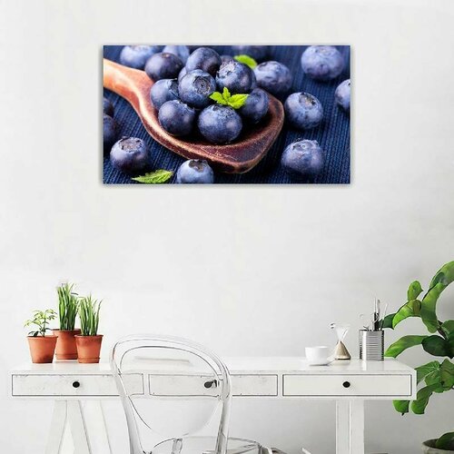 Картина на холсте 60x110 LinxOne "Черника Пища Крупным планом" интерьерная для дома / на стену / на кухню / с подрамником