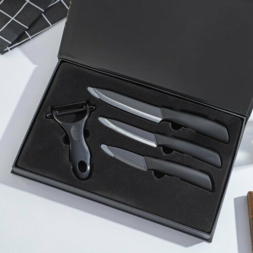 Набор ножей "Black" от Magistro, 4 штуки, черный цвет