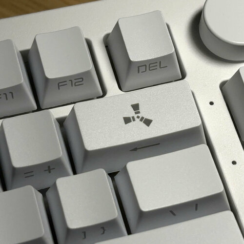 BACKSPACE Кейкап Rust для механической клавиатуры – (белый, 2u, OEM R4)