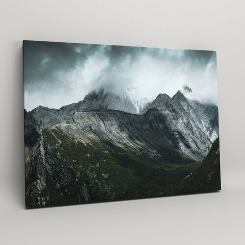 Картина на холсте (интерьерный постер) "Горный хребет в тумане" природа и пейзажи, с деревянным подрамником, размер 40х30 см