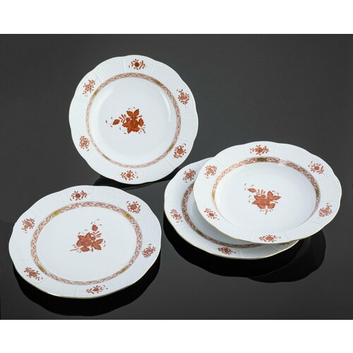 Набор тарелок на 2 персоны (2 суповых и 2 обеденных) с цветочным декором, фарфор