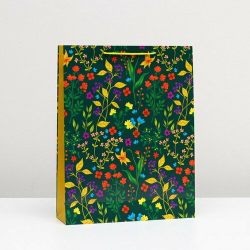 Пакет подарочный "Цветочное поле" 33 x 42.5 x 10 см