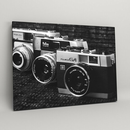 Картина на холсте (интерьерный постер) "Черно - белые ретро фотоаппараты" с деревянным подрамником, размер 40x30 см