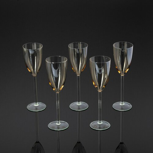 Набор бокалов для шампанского золотистого цвета на 5 персон, стекло, люстр, Калининский стекольный завод «Тверис», СССР, 1970-1990 гг.