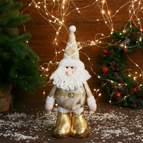 Зимнее волшебство Мягкая игрушка "Дед Мороз в костюме с ромбиками" стоит, 15х30 см, золото